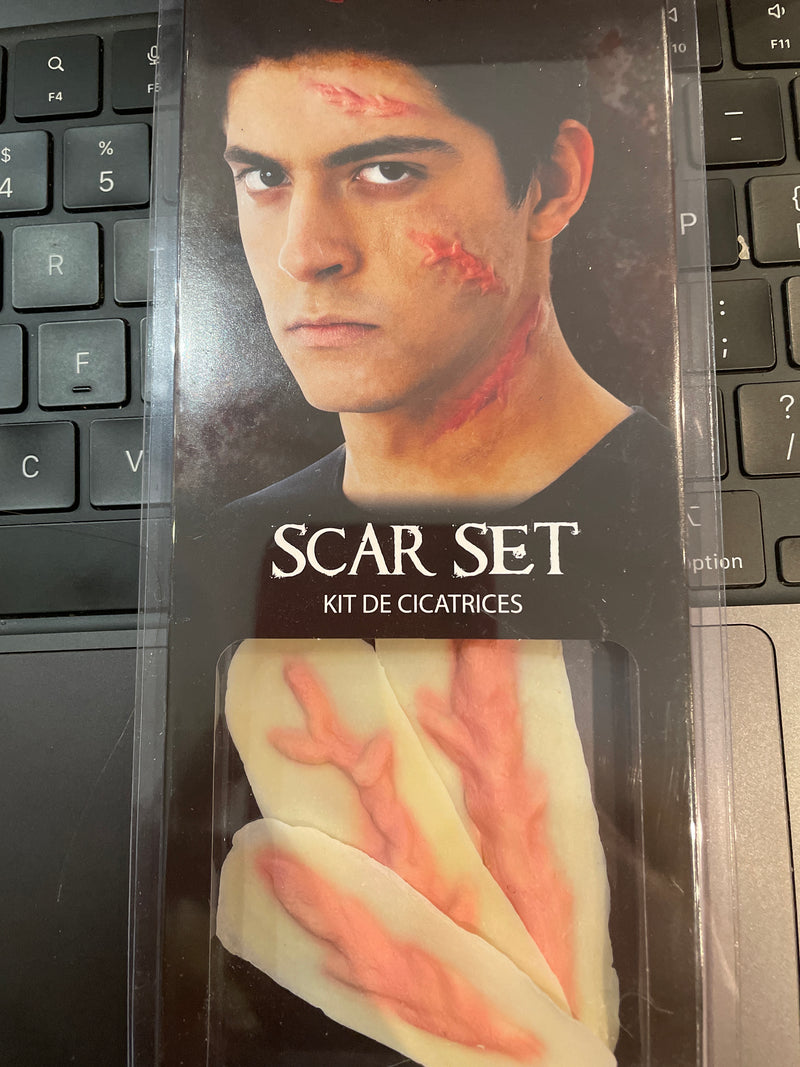 Prosthetic: Woochie Cut Set – Woodbridge Costume Rentals